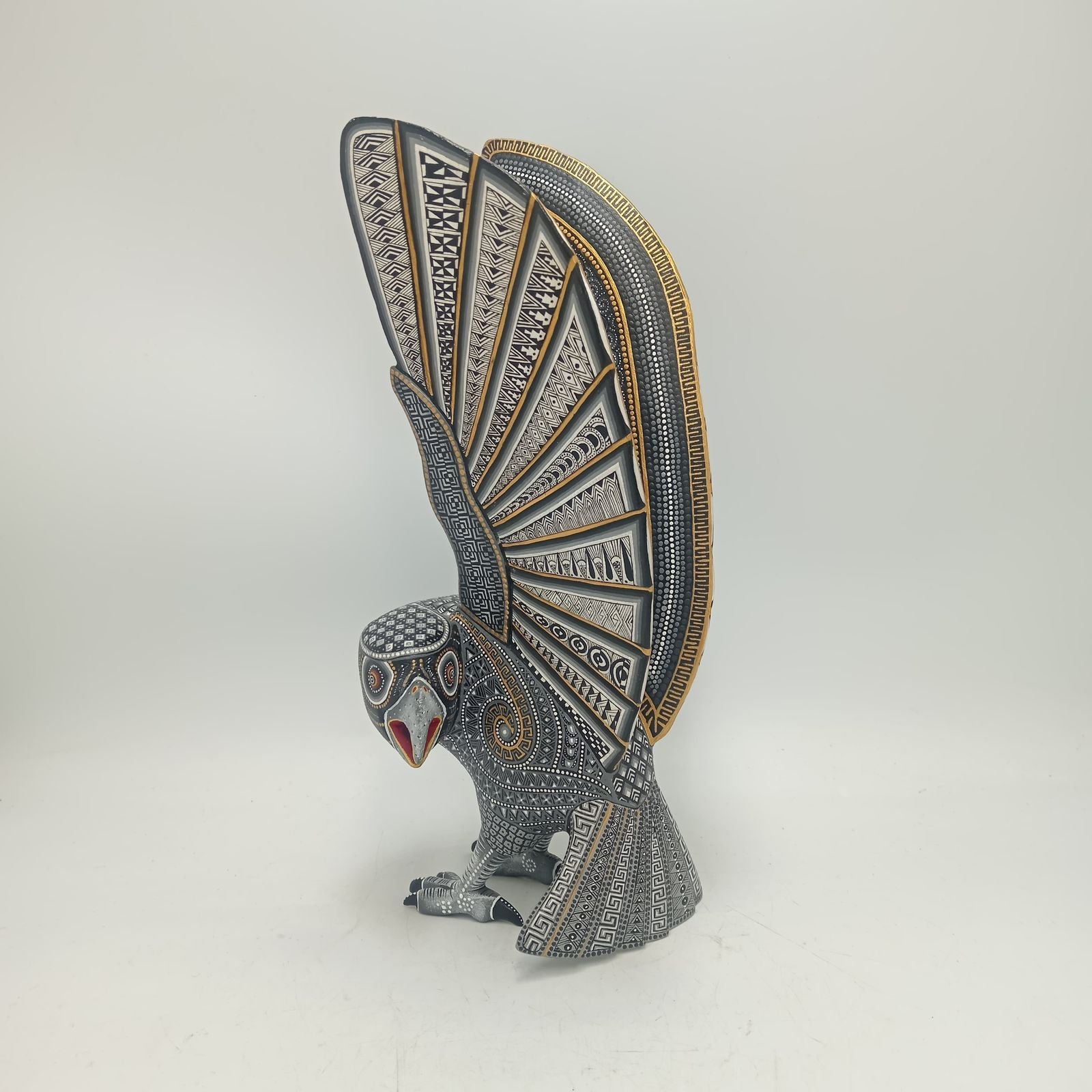 Oaxacan Wood Carving Eagle by Manuel Cruz Prudencio PP8552 – Peyote People